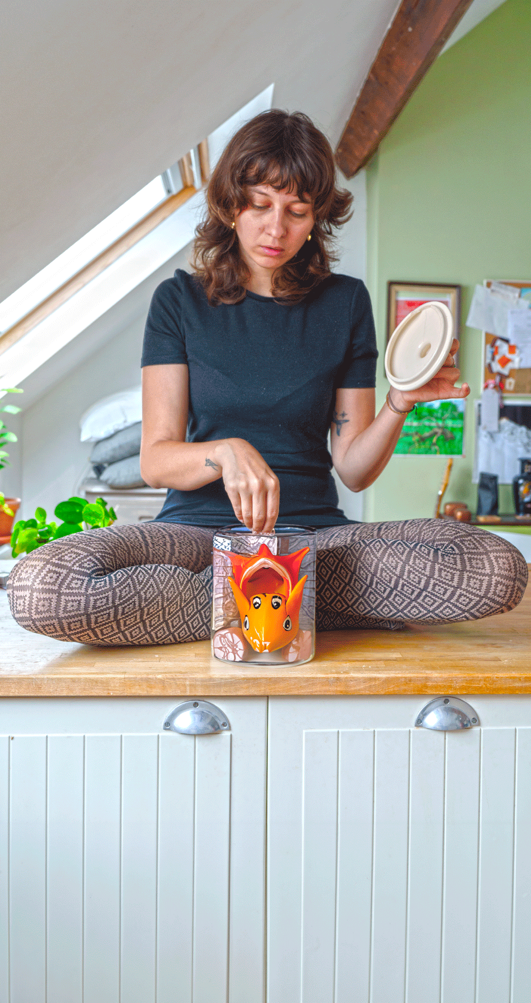 About – YASMIN BERNART